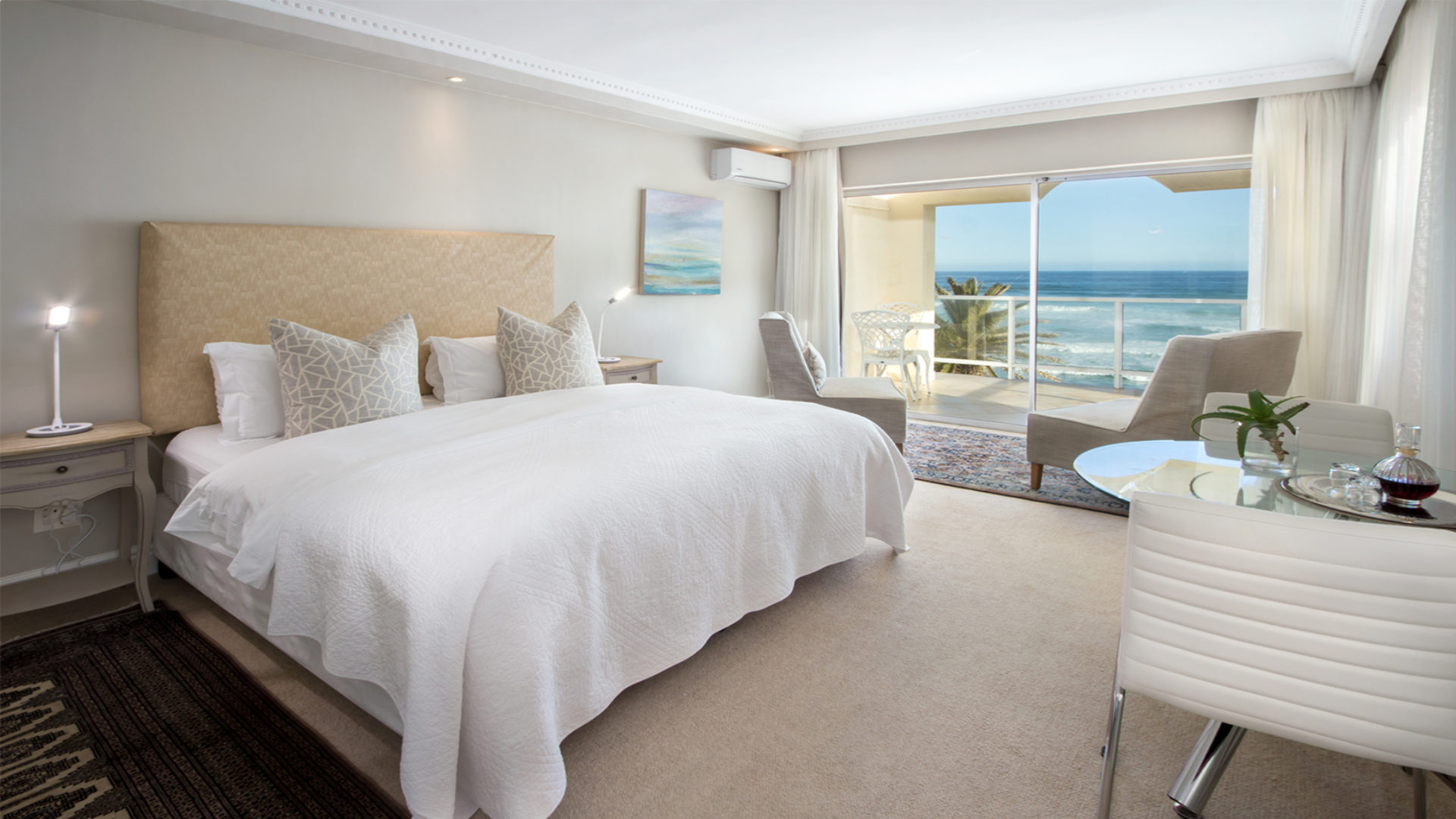 Hermanus Beach Front Lodge | Hermanus Tourism