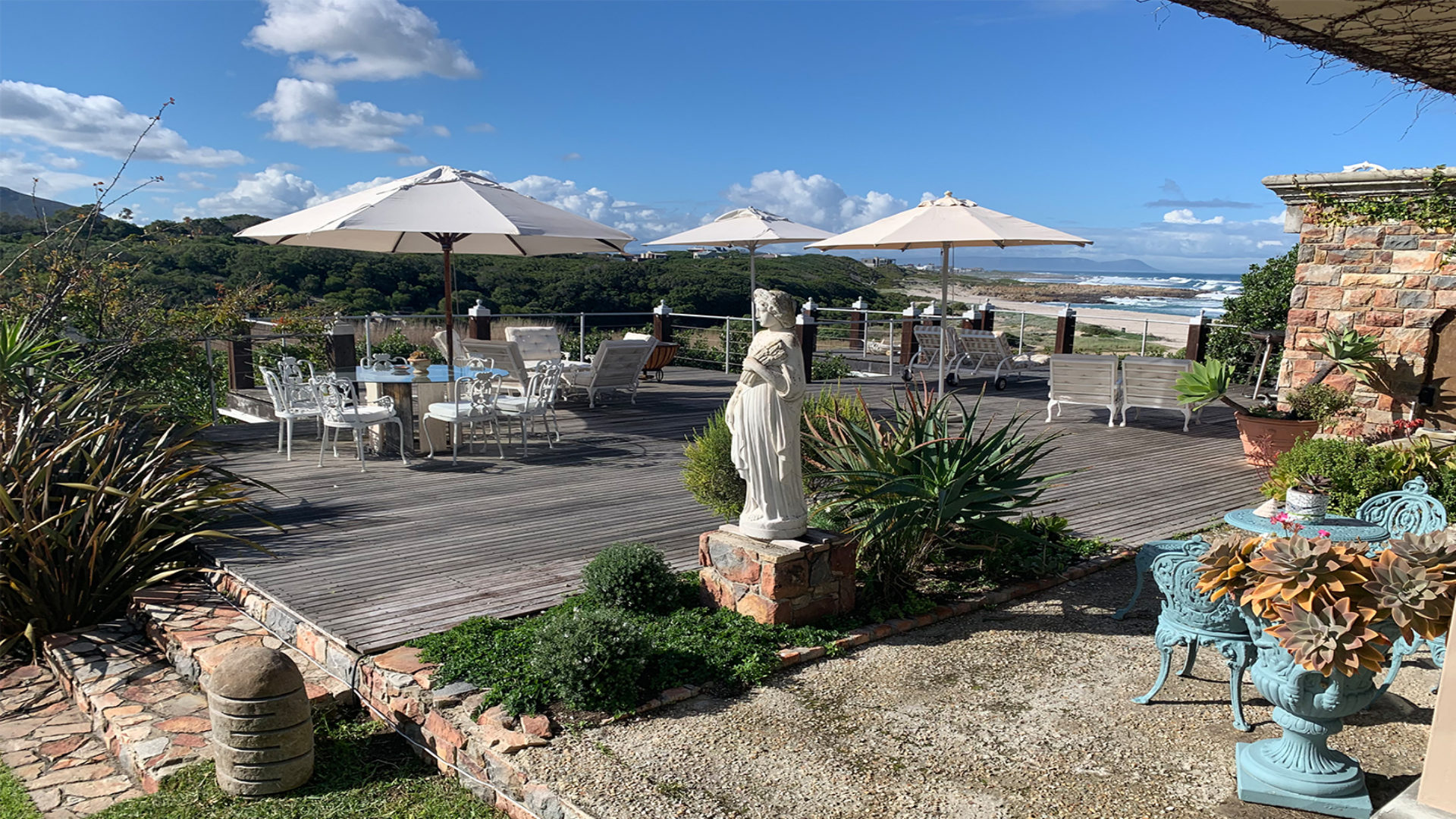 Kennedys Beach Villa | Hermanus Tourism