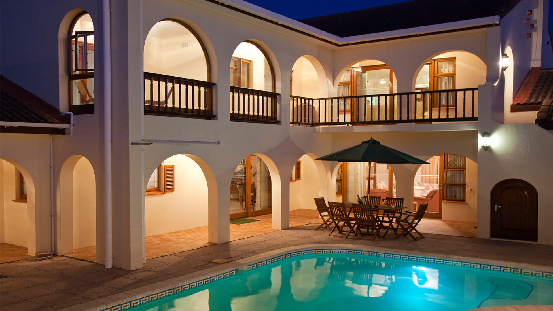 Penguino Guesthouse | Hermanus Tourism